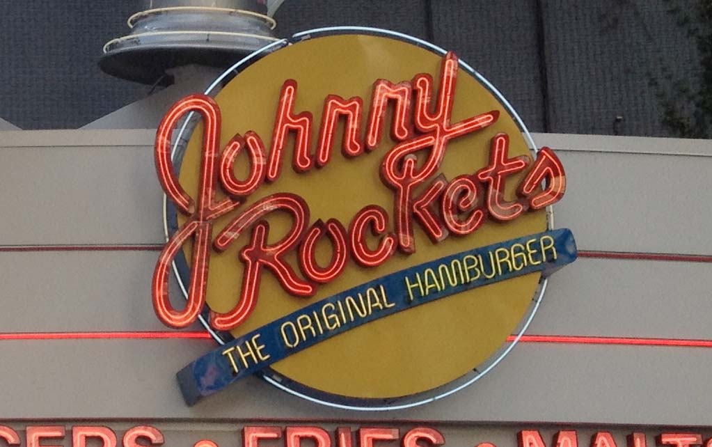 JOHNNY – Inside Universal