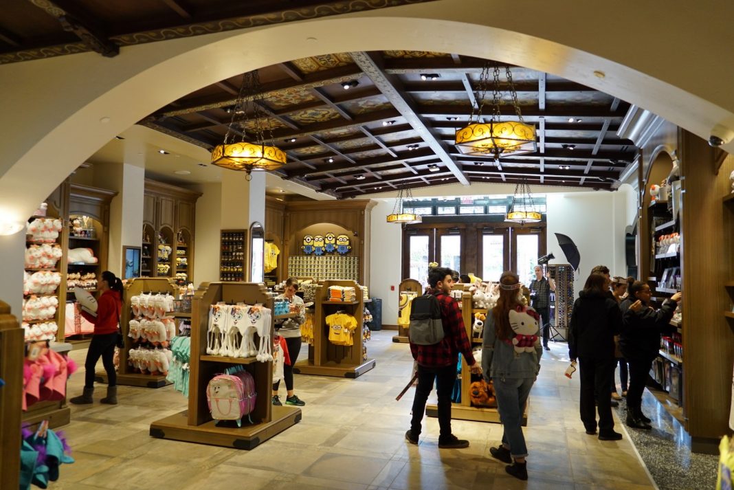 New Animation Studio Store opens for previews at Universal Studios ...