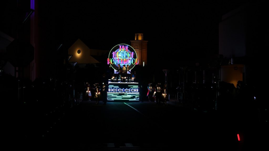 Universal Spectacle Night Parade begins previews at Universal Studios ...