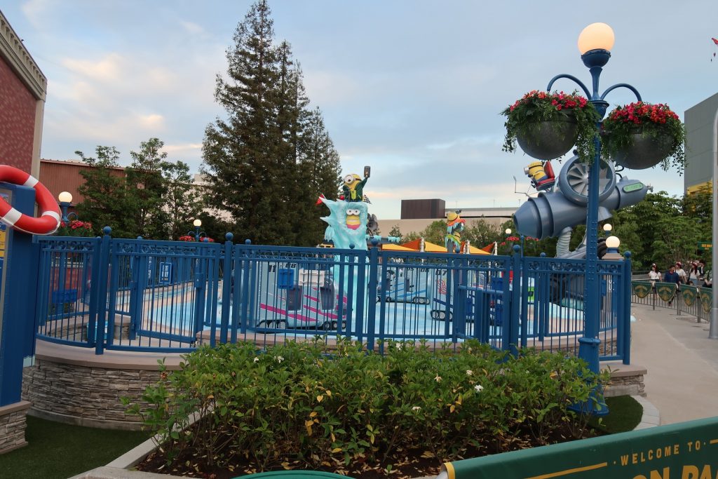 Minion’s Freeze Ray Sliders opens at Universal Studios Japan | Inside ...