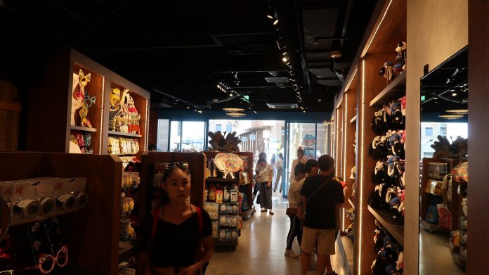 Official Universal Studios Store is now open at Universal’s CityWalk ...