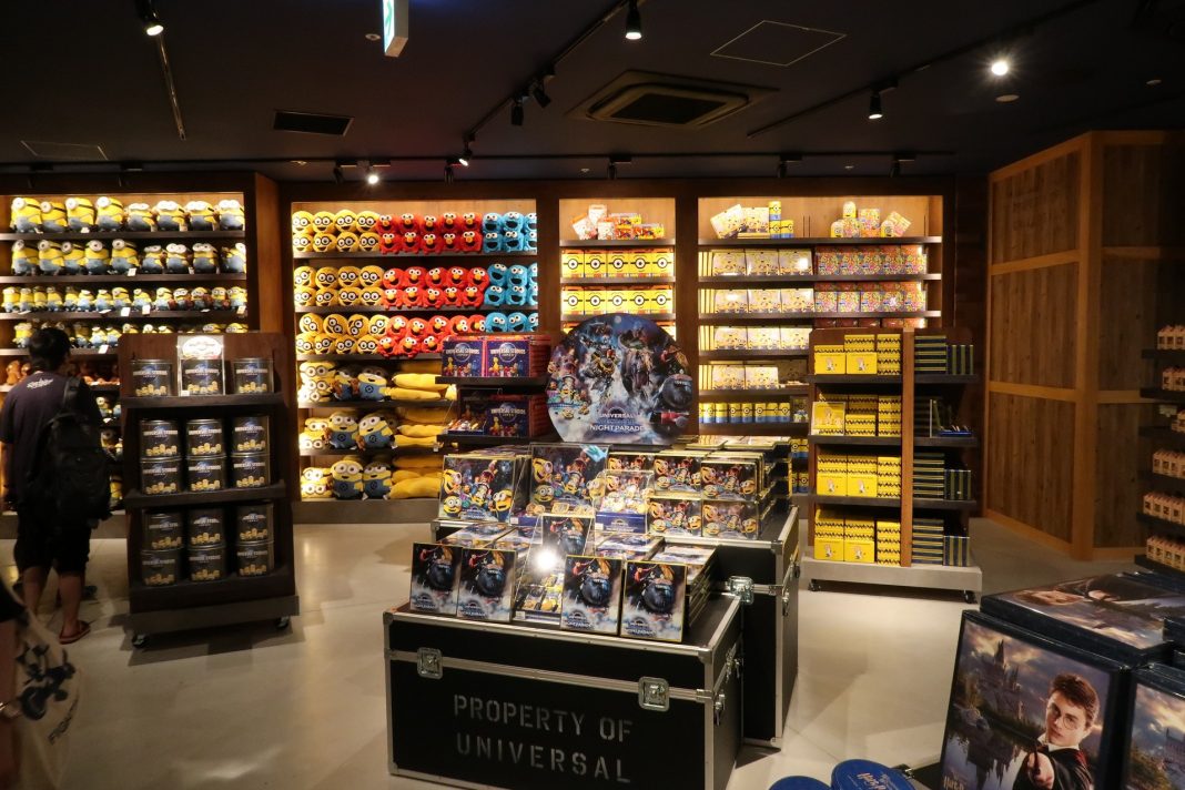 Official Universal Studios Store is now open at Universal’s CityWalk ...