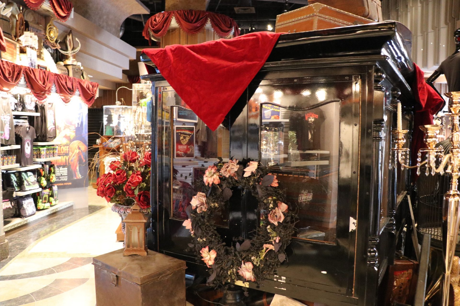 Universal’s Classic Monsters take over Cyber Image Store at Universal ...