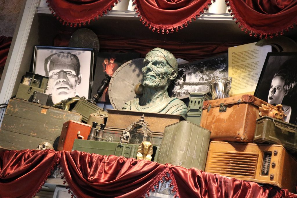 Universal’s Classic Monsters take over Cyber Image Store at Universal ...