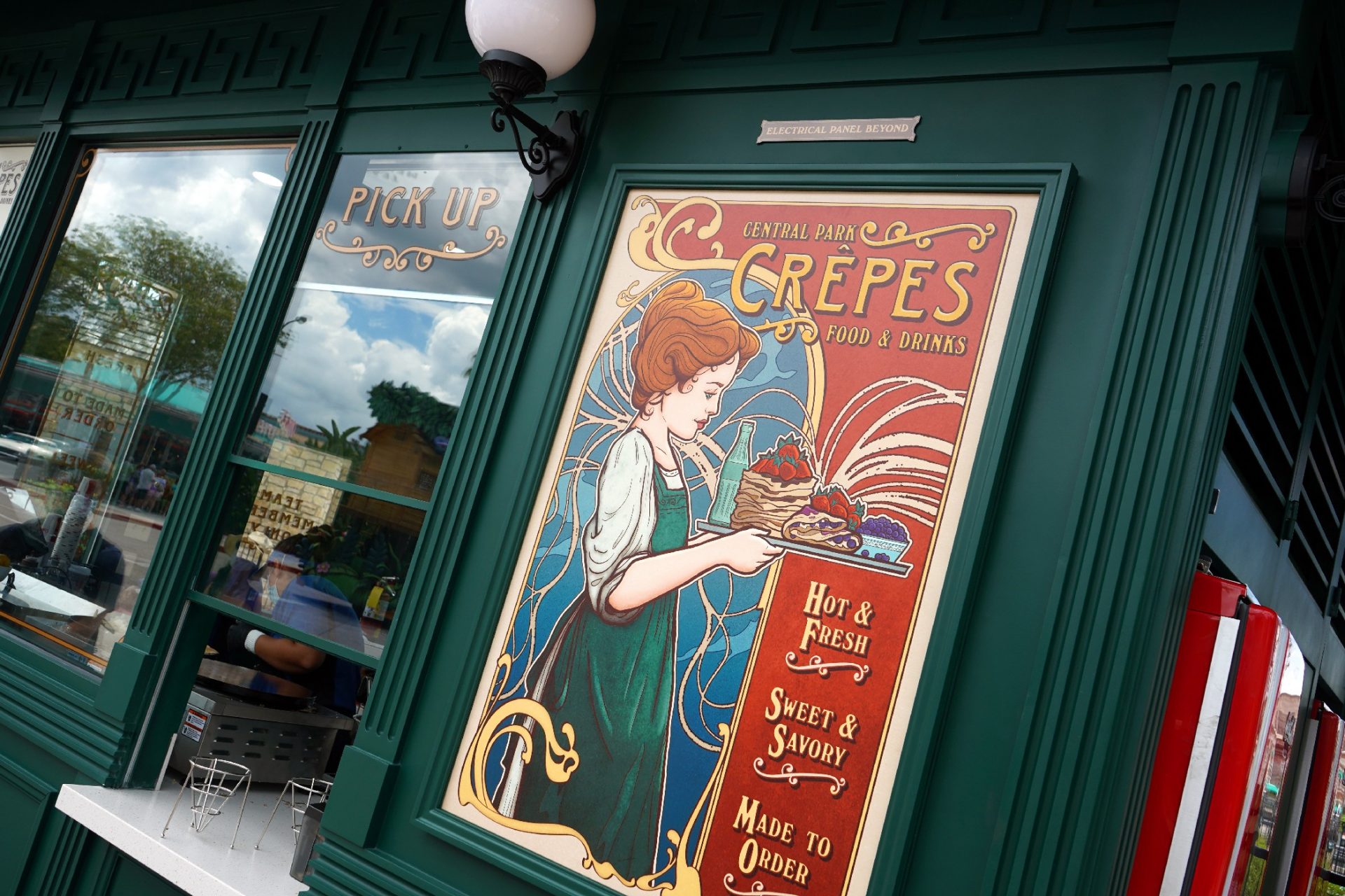 Central Park Crêpes opens at Universal Studios Florida | Inside Universal