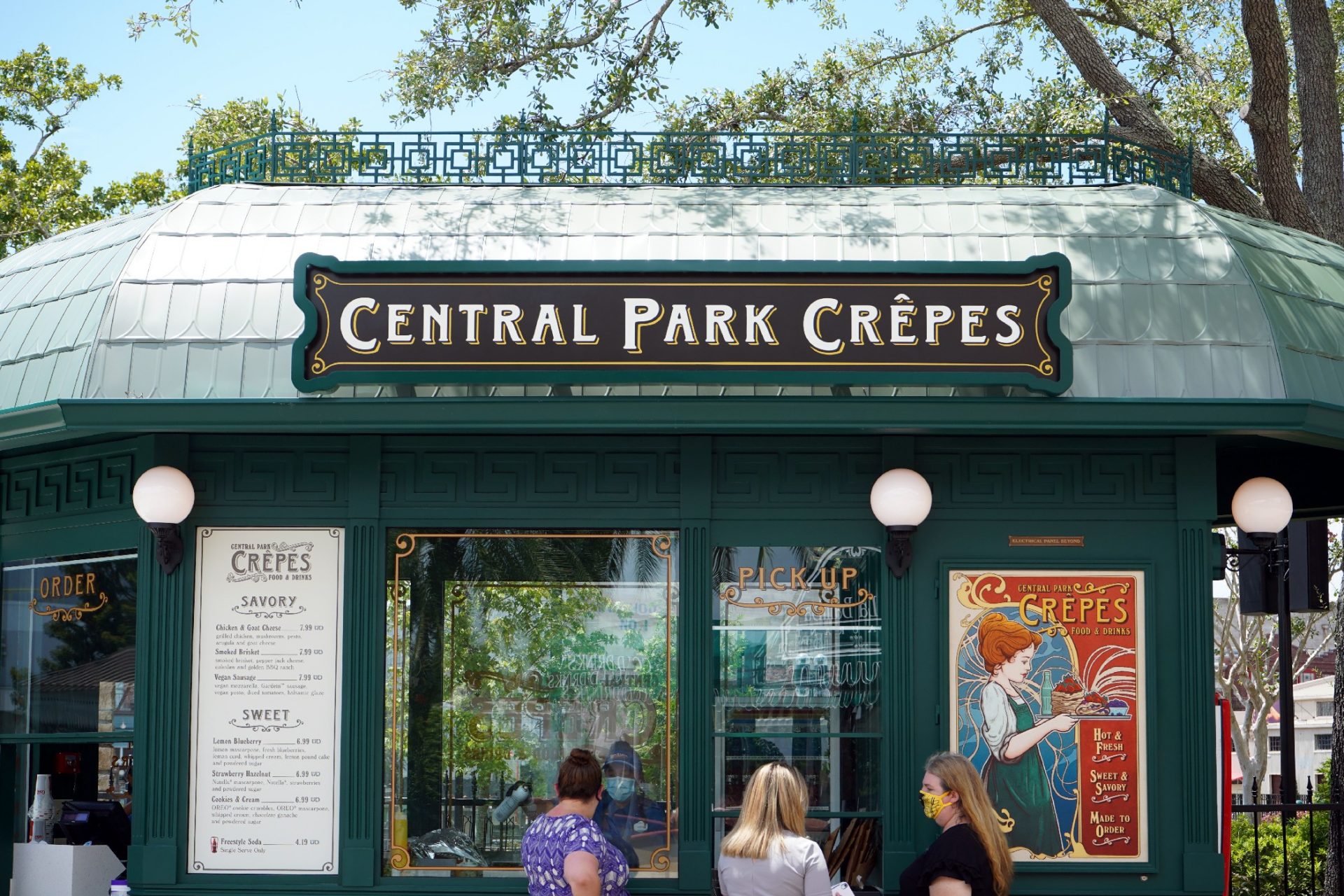 Central Park Crêpes opens at Universal Studios Florida | Inside Universal