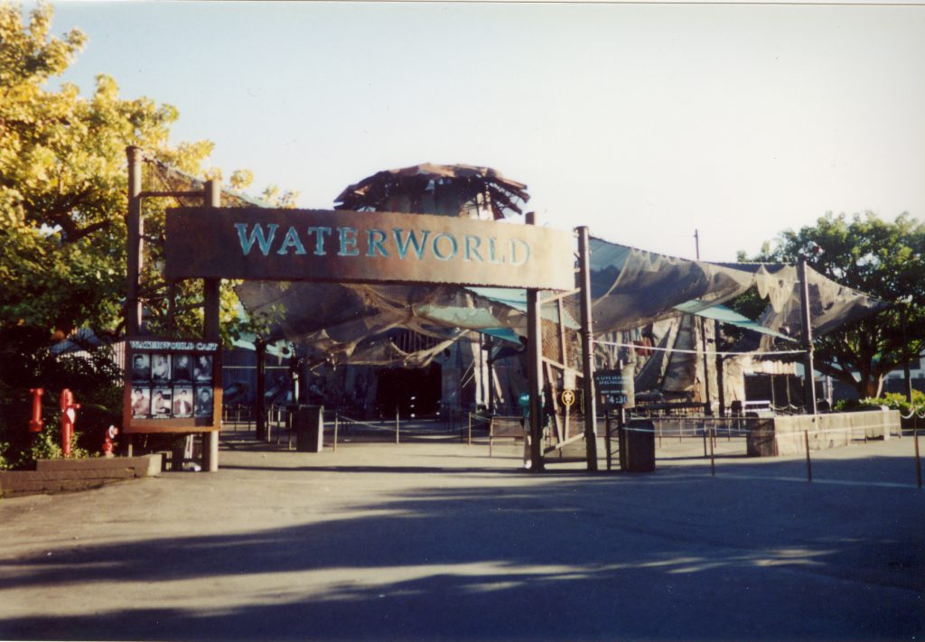 Entrance – Inside Universal