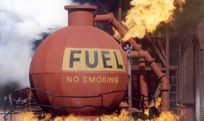 Fuel Tank close – Inside Universal