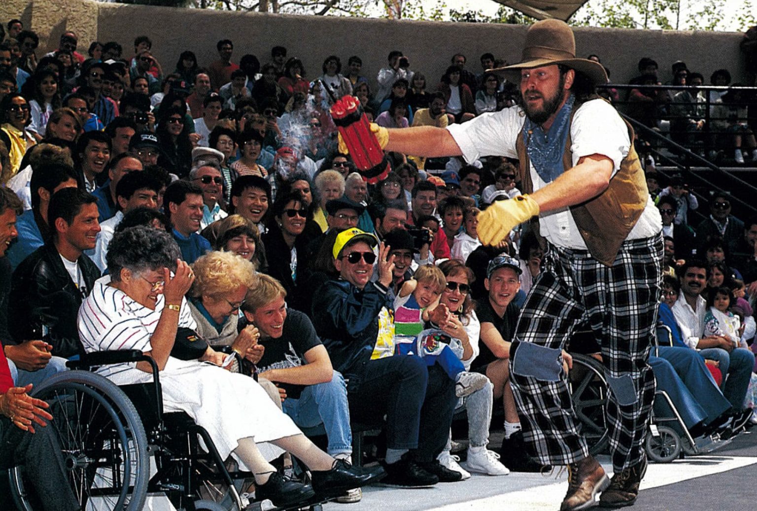 A Look Back at Universal Studios Hollywood’s Western Stunt Show ...
