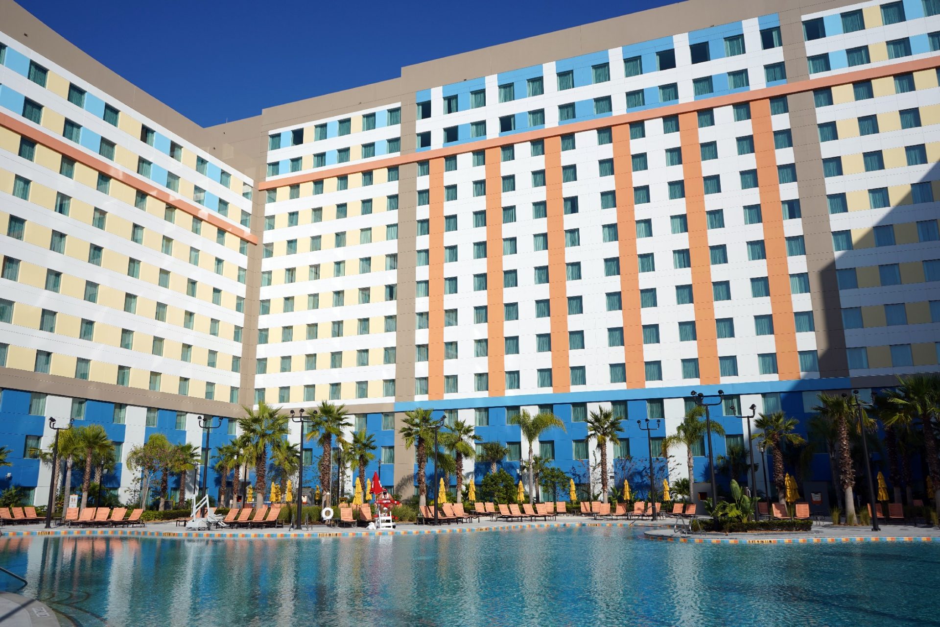 REVIEW: Endless Summer Resort – Dockside Inn & Suites at Universal ...