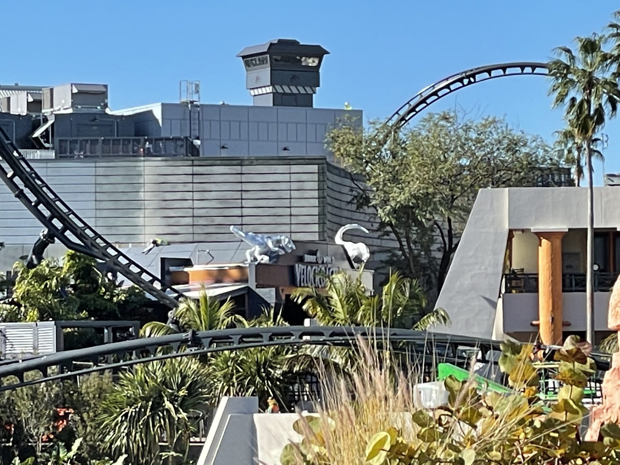 Ride signage installed at Jurassic World VelociCoaster – Inside Universal