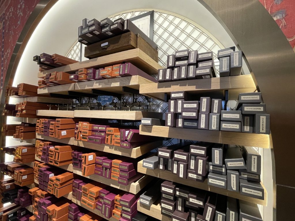 New Universal Studios Store opens at CityWalk Orlando | Inside Universal