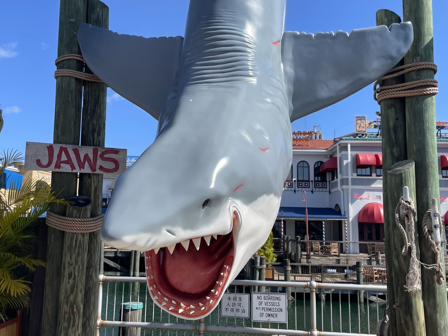 JAWS shark photo op returns to Universal Studios Florida | Inside Universal