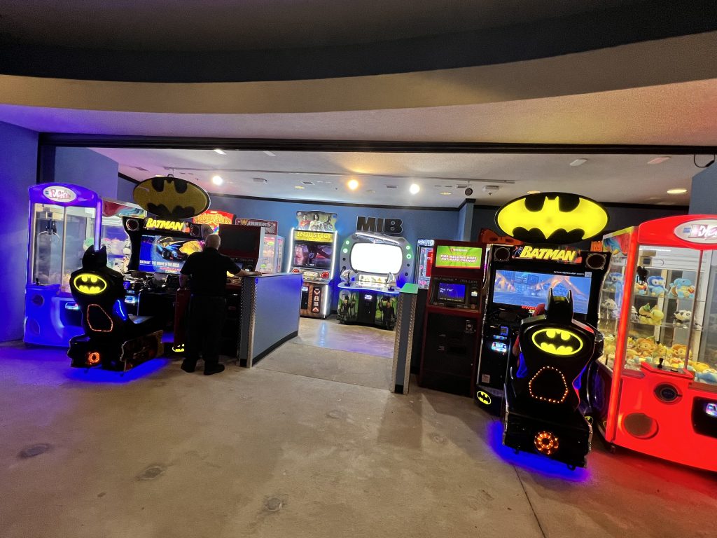 New Arcade area opens in MIB Gear Shop at Universal Studios Florida ...
