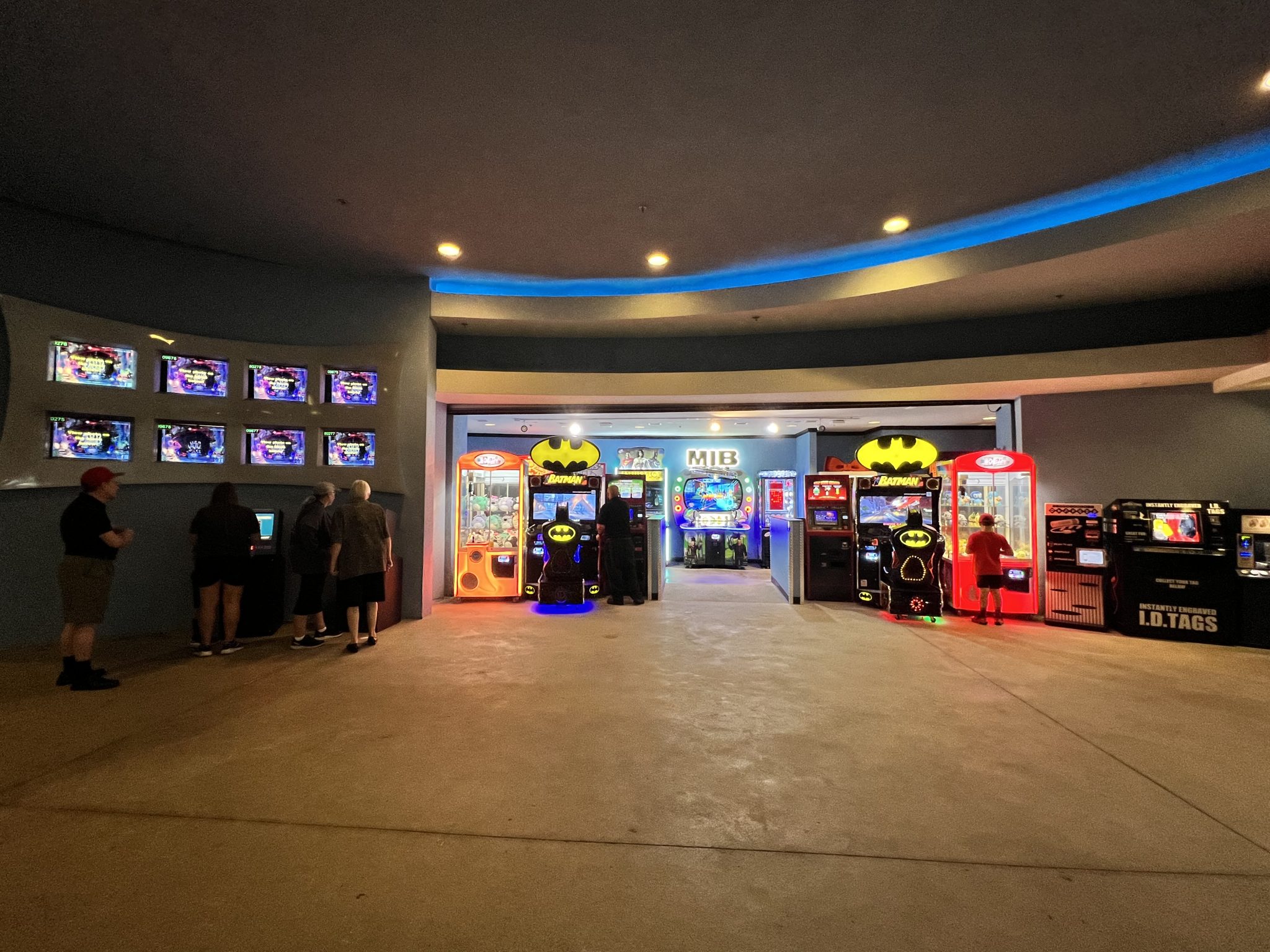 New Arcade area opens in MIB Gear Shop at Universal Studios Florida ...