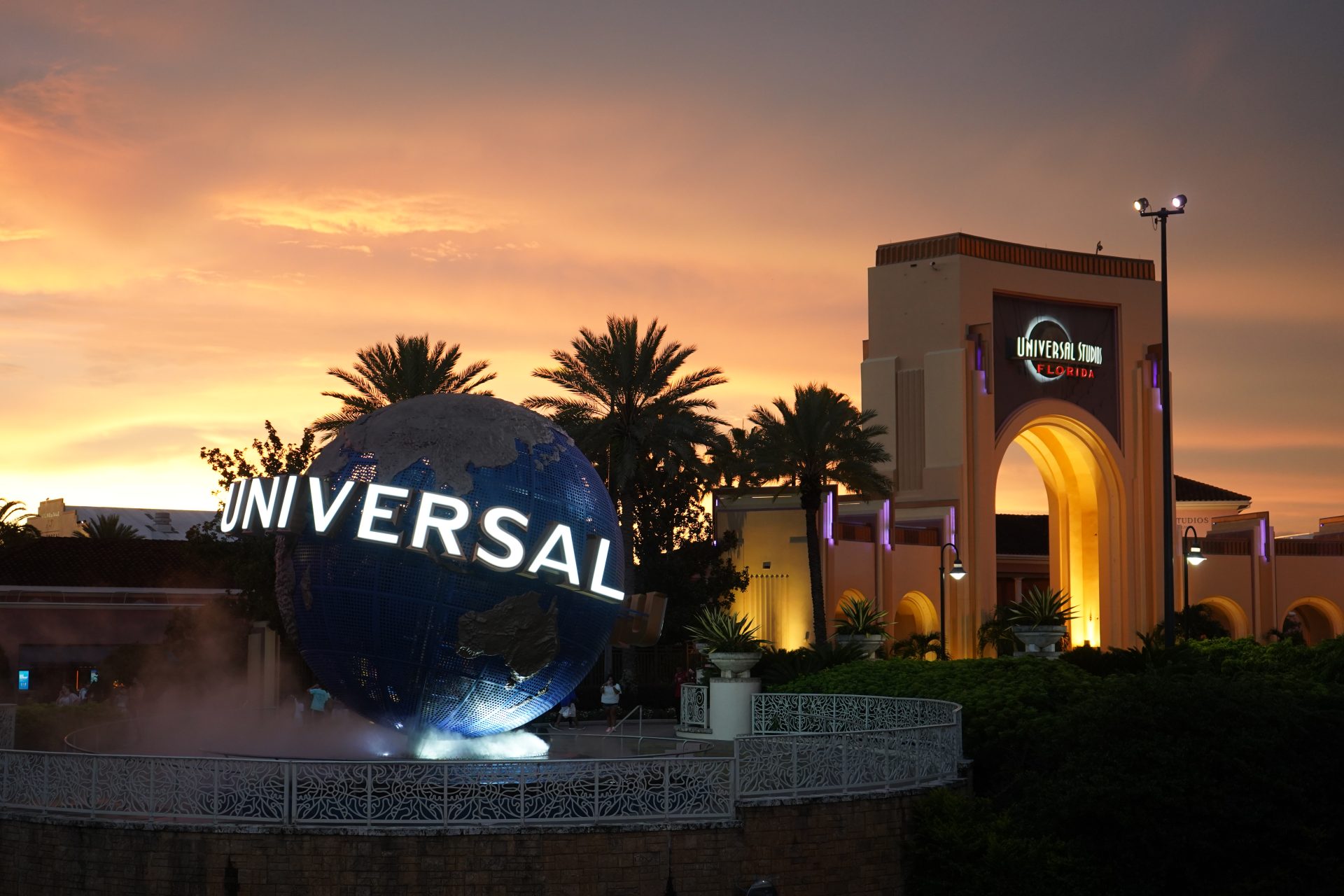 Universal Orlando Resort Hiring for More Than 2,500 Jobs – Inside Universal