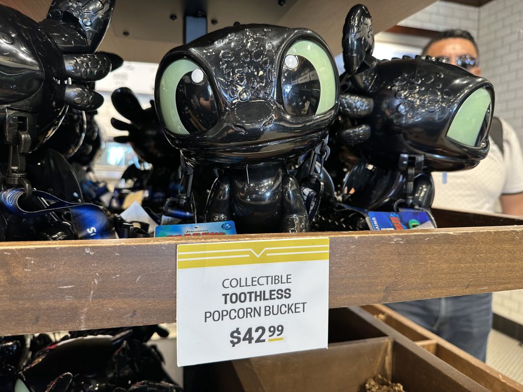 New Toothless from How to Train your Dragon Popcorn Bucket arrives at ...