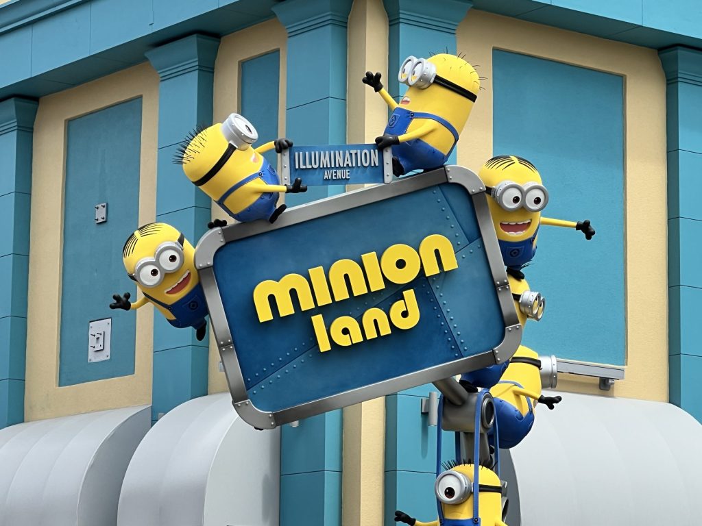 Minion Land signage arrives at Universal Studios Florida | Inside Universal