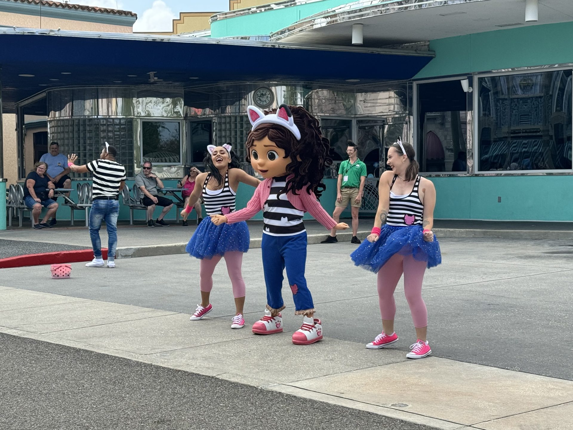 Gabby’s Dollhouse Dance Party debuts at Universal Studios Florida ...