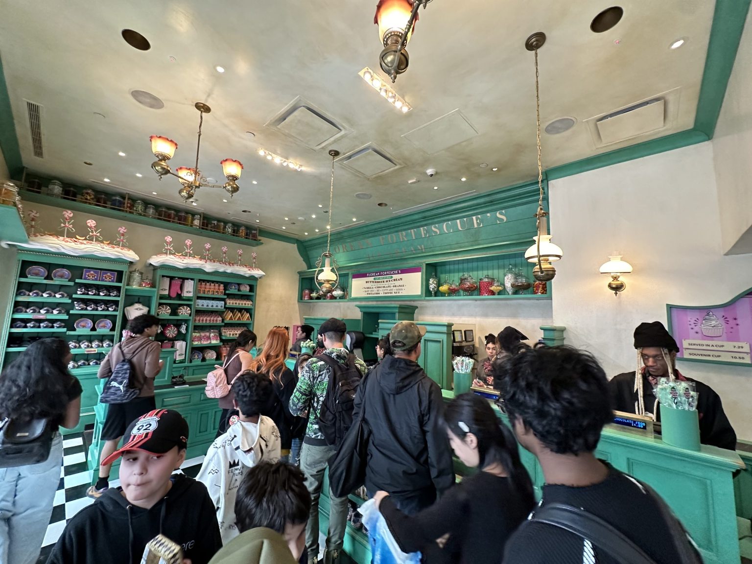 Florean Fortescue’s Ice-Cream counter opens in The Wizarding World of ...
