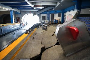 An Inside Look at the Newly Refurbished Earthquake: The Big One at ...