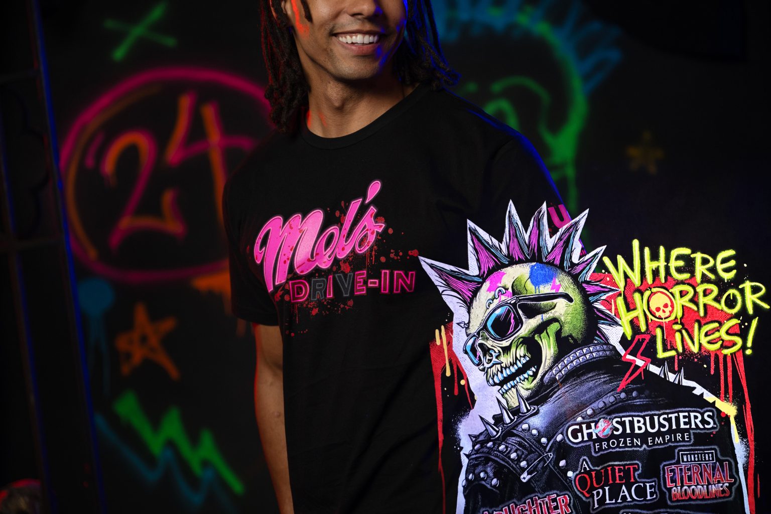 Halloween Horror Nights 33 merchandise arrives at Universal Orlando ...