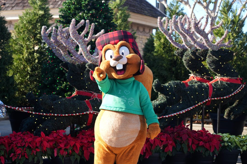 The Story of Earl The Squirrel; Universal Orlando’s Holiday icon ...