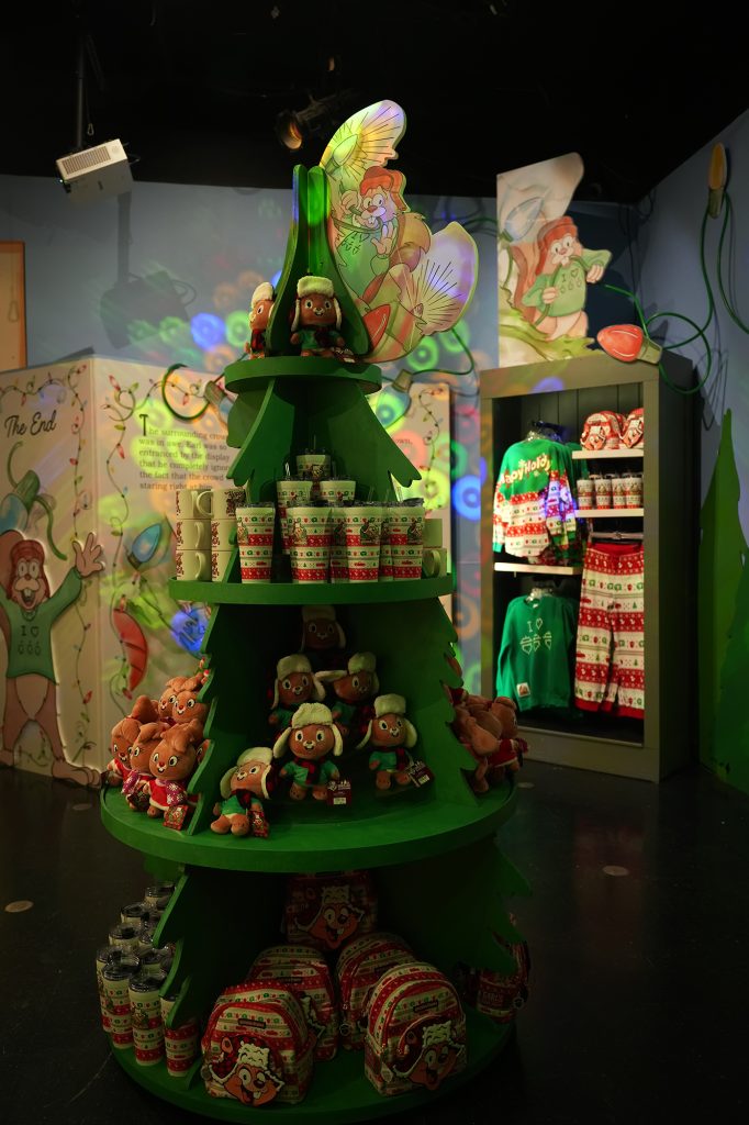 The Story of Earl The Squirrel; Universal Orlando’s Holiday icon ...