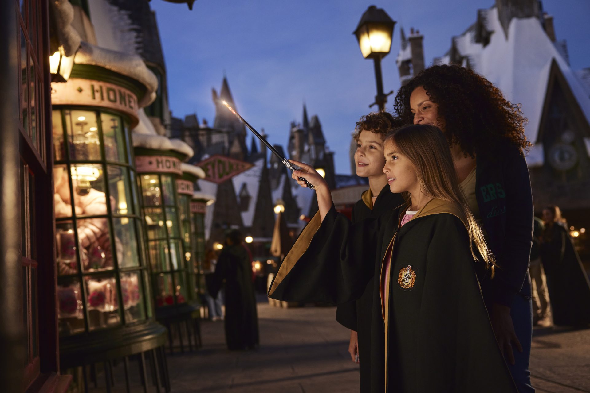 All-New Interactive 2nd Gen Wands coming to the Wizarding World of Harry Potter starting March 1 ...