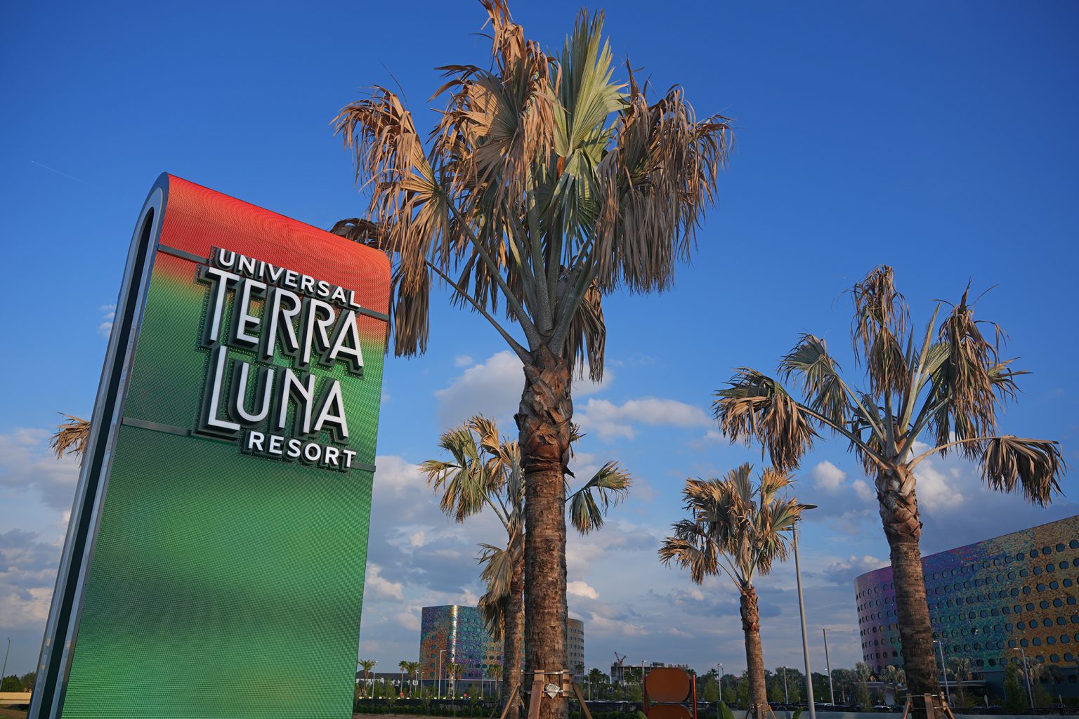 REVIEW: Universal Terra Luna Resort at Universal Orlando – Inside Universal