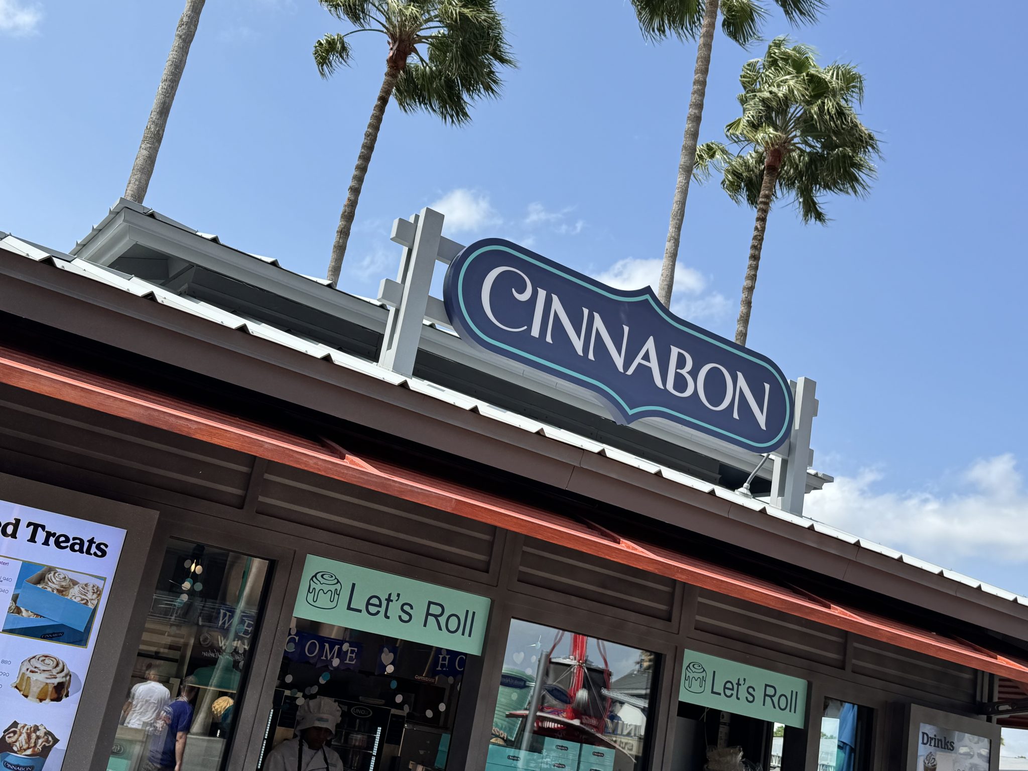 Cinnabon opens in new kiosk location in CityWalk at Universal Orlando ...
